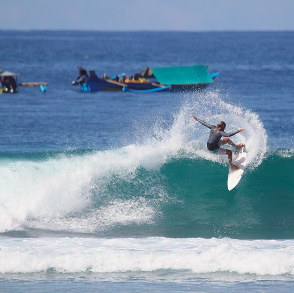Surfing in Sumbawa - Nomad Surfers | Nomad Surfers